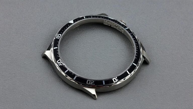 Can You Fix a Scratched Watch Bezel? – Nobbier